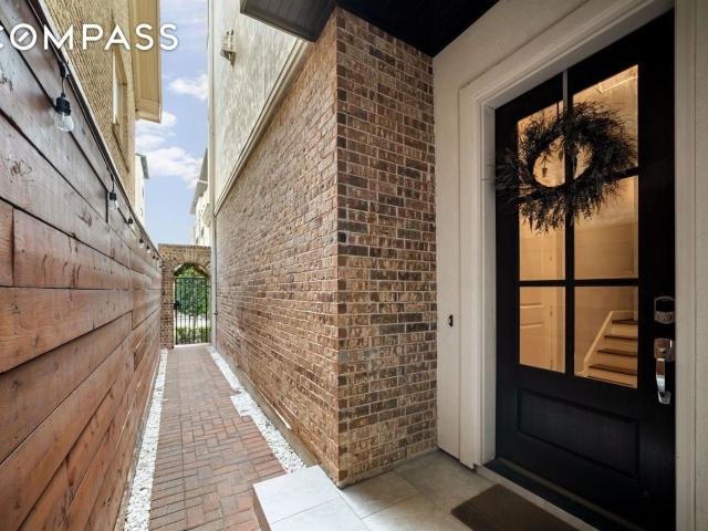 306 W Saulnier St, Houston, TX