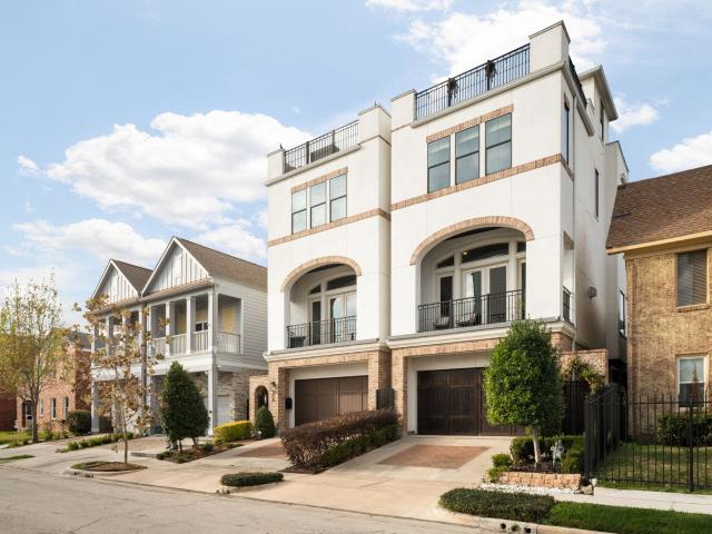 306 W Saulnier Street