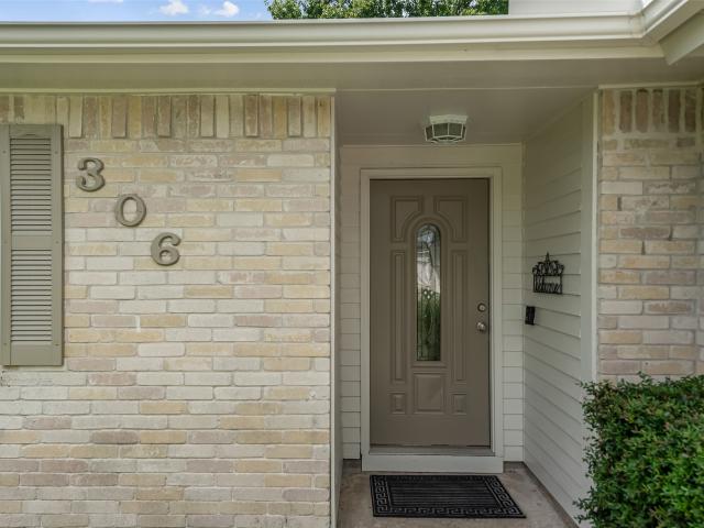 306 Woodvale Dr Drive