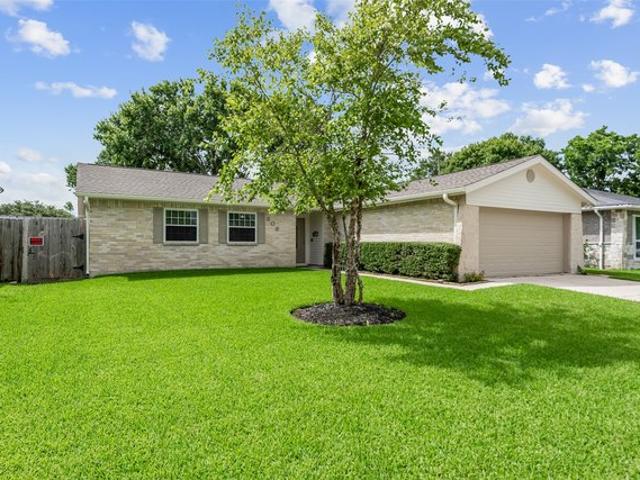 306 Woodvale Dr, League City, TX 77573