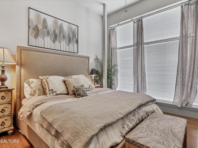 306 Wall Ave 12