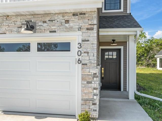 306 Willow St Unit 306, Pardeeville, WI 53954