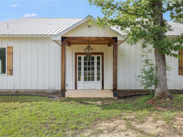 306 Tanglewood Lane