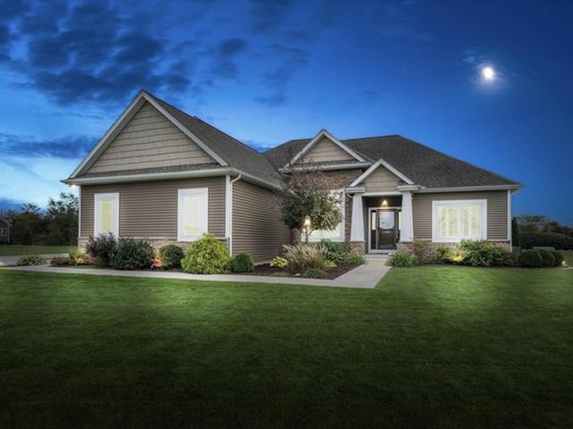 30746 Dawson Dr, Granger, IN 46530