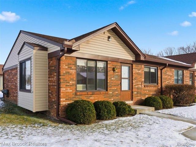 30748 Quinkert St Unit 1, Roseville, MI 48066