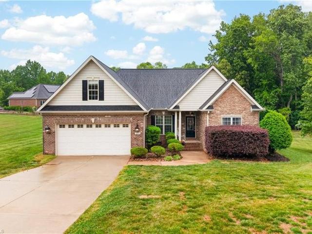 3074 Beeson Ct, Sophia, NC 27350