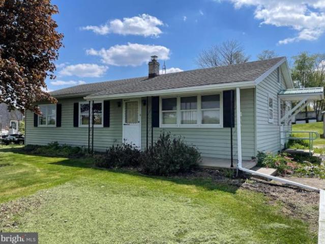 3074 Country Rd, Chambersburg, PA 17202