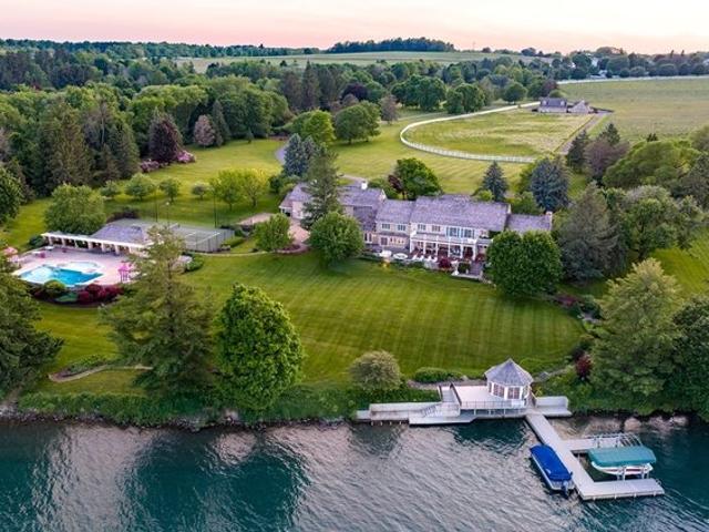 3074 W Lake Rd, Skaneateles, NY 13152