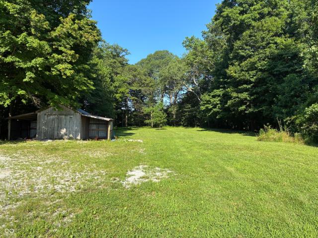 3075 E County Road 300 S E