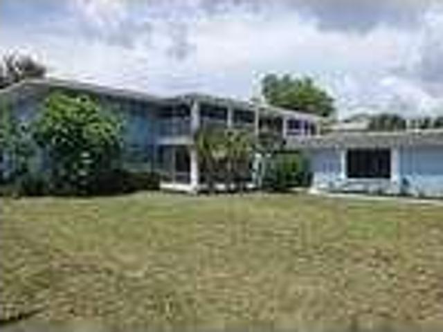 3075 Los Altos Dr #A, Belleair Bluffs, FL 33770