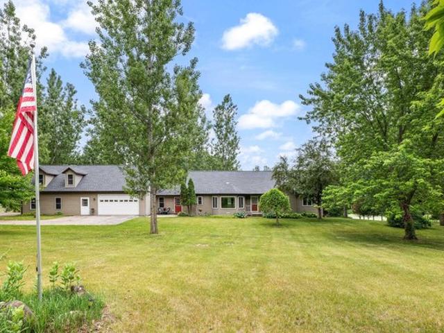 3075 W Grouse Rd, Pardeeville, WI 53954