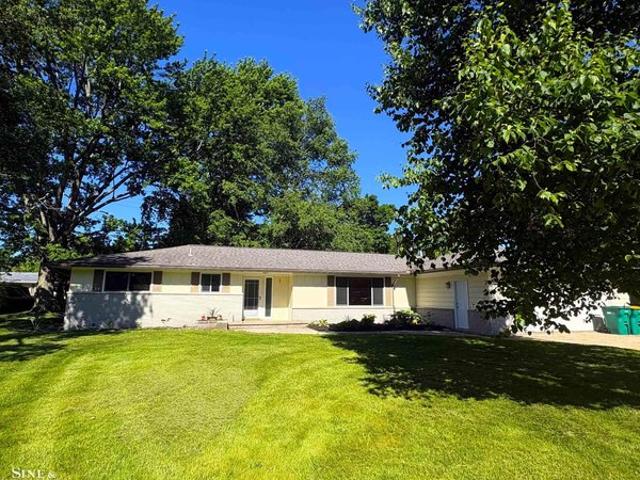 3075 Westcott Dr, Port Huron, MI 48060