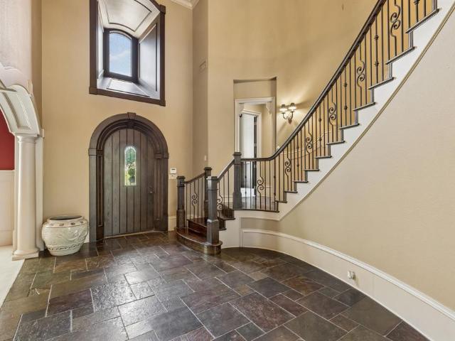 3075 Whispering Oaks Drive