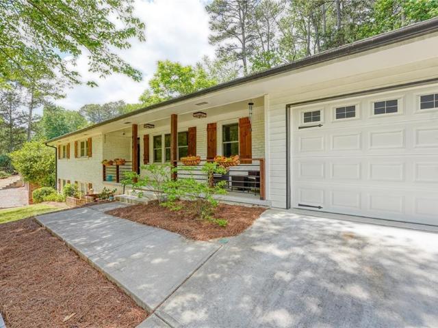 3076 Mccully Drive NE