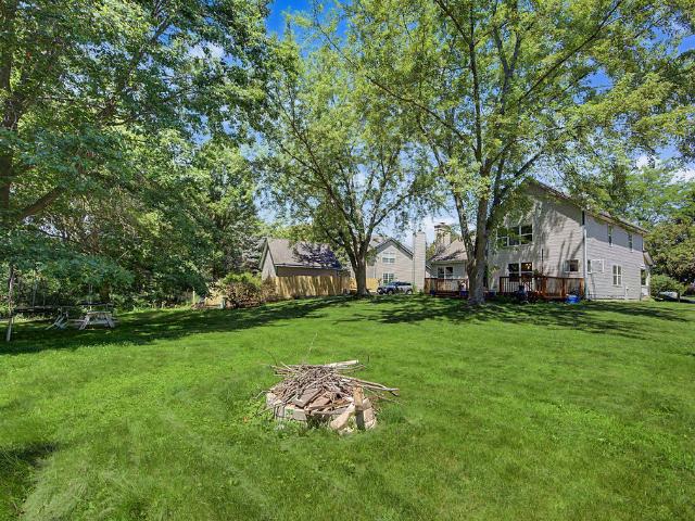 3076 Hampshire Lane