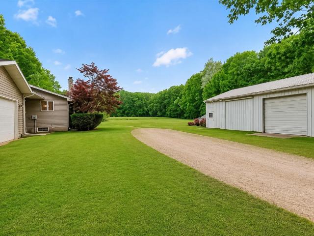 3076 Senator Road