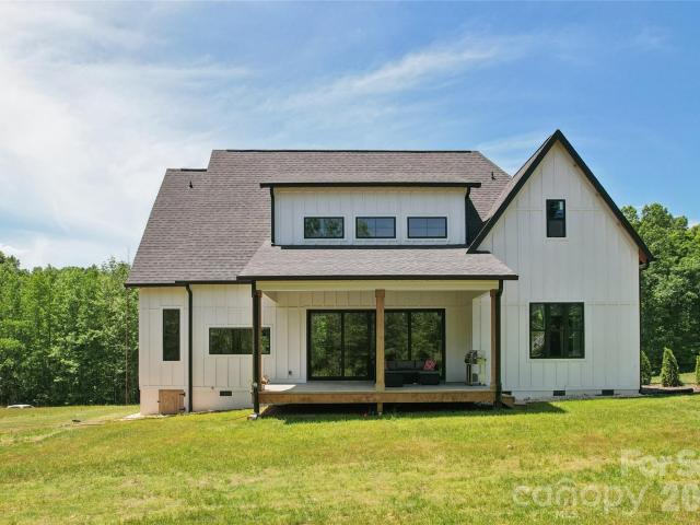 3078 Mountain Creek Drive