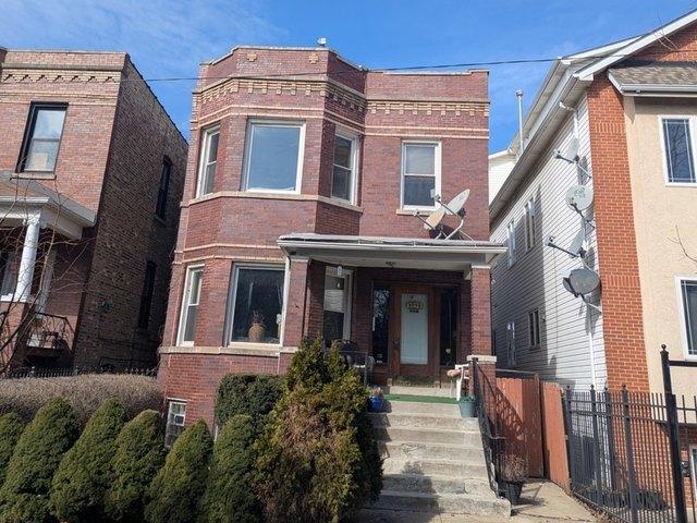 3078 N Haussen Ct, Chicago, IL 60618