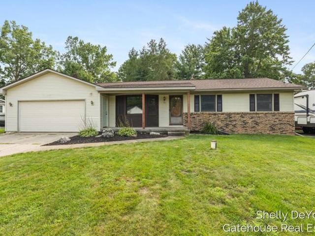 3078 Paris Park Dr SE, Kentwood, MI 49512