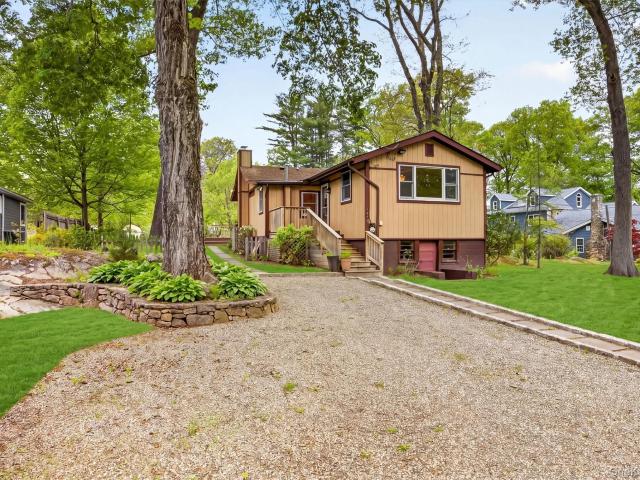 3079 Maqua Place