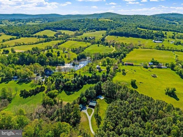 3079 Halfway Rd, The Plains, VA 20198