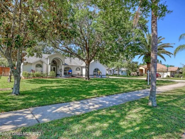 3079 Pineda Crossing Dr, Melbourne, FL 32940