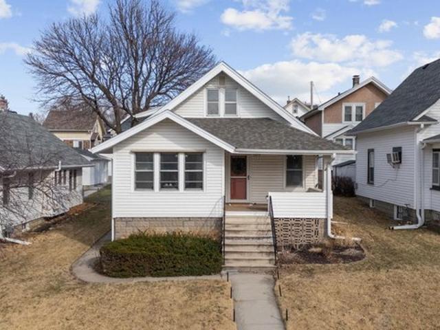 3079 S 34th St, Omaha, NE 68105