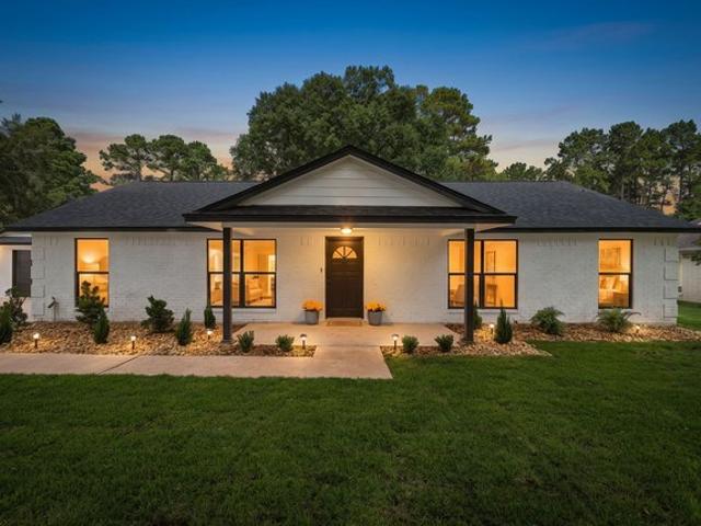 30706 McKinney Dr, Tomball, TX 77375