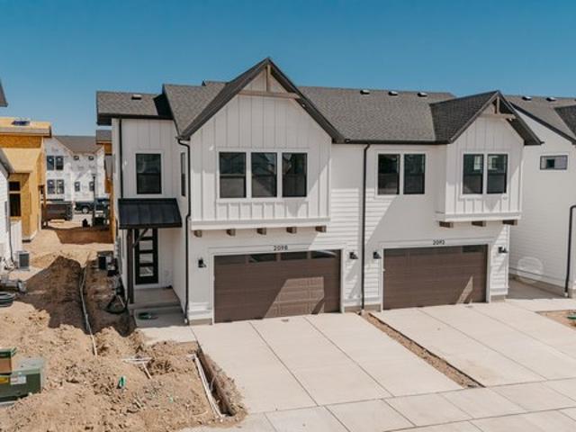 3070 N Summer Wood Dr Unit 811, Eagle Mountain, UT 84005