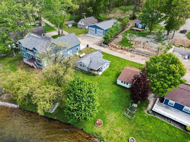 3070 Lake Drive