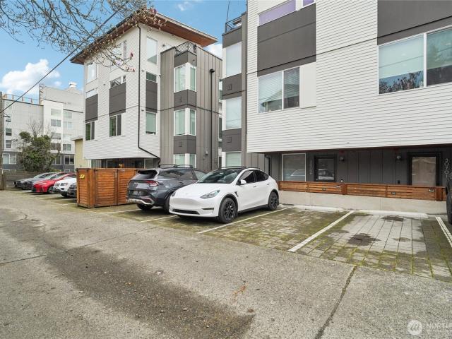 3070 SW Avalon Way # E