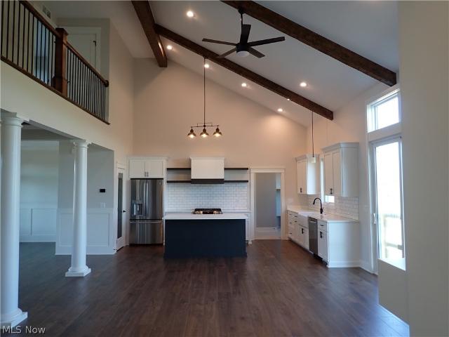 3071 Meadow Creek Drive