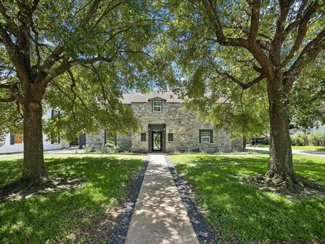 3071 Locke Ln, Houston, TX 77019