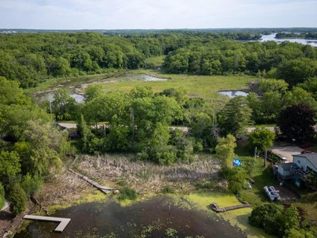 30720 Grand Dr, Waterford, WI 53185