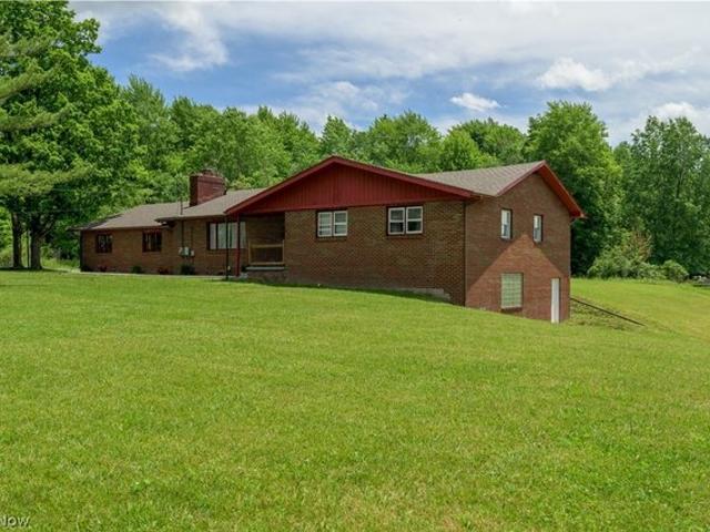 3072 Tallmadge Rd, Kent, OH 44240