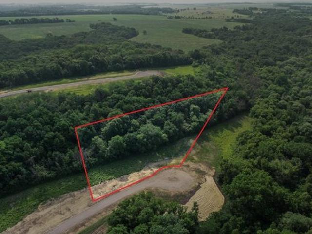 3072 Woodland Valley Ln SW, Rochester, MN 55902