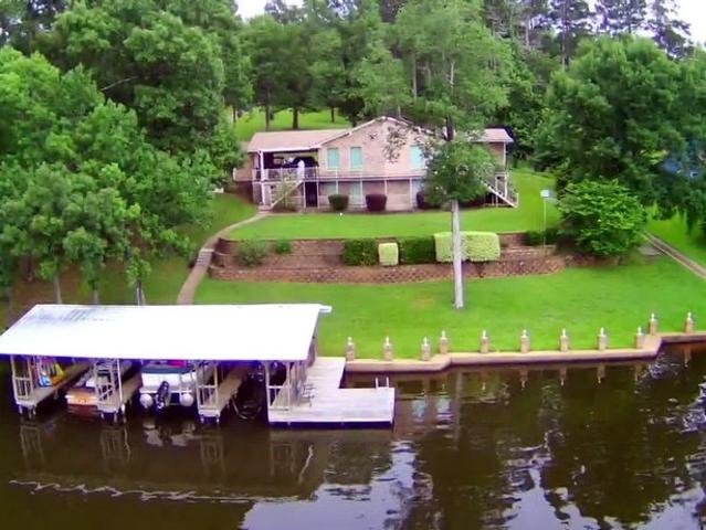 3073 E Lake Dr, Gladewater, TX 75647
