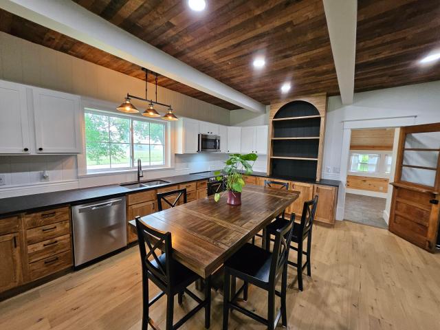 3073 State Highway Ww