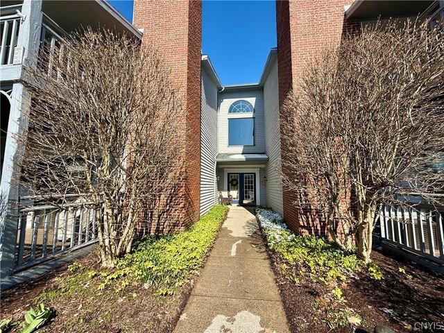 3073 Town Center Rd, Baldwinsville, NY 13027
