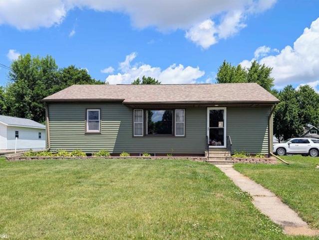 307 1st Ave N, Dakota City, IA 50529
