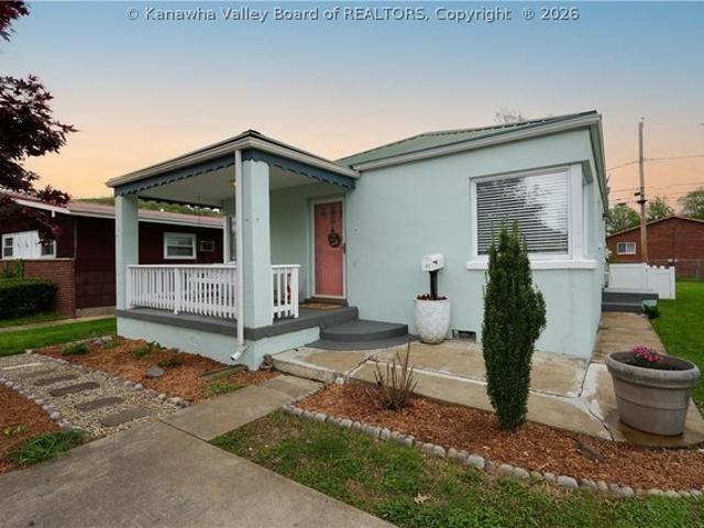 307 25th St, Dunbar, WV 25064