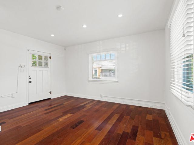 307 6th Ave, Venice, CA 90291 | MLS #26653