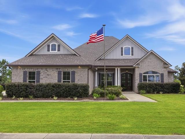 307 Coastal Breeze Dr, Freeport, FL 32439