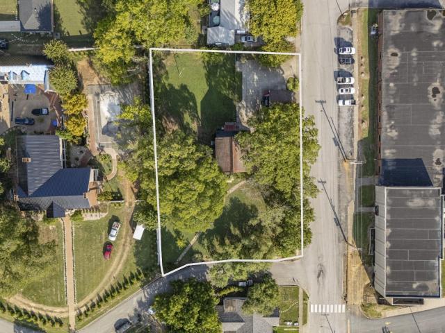 307 College Ave E