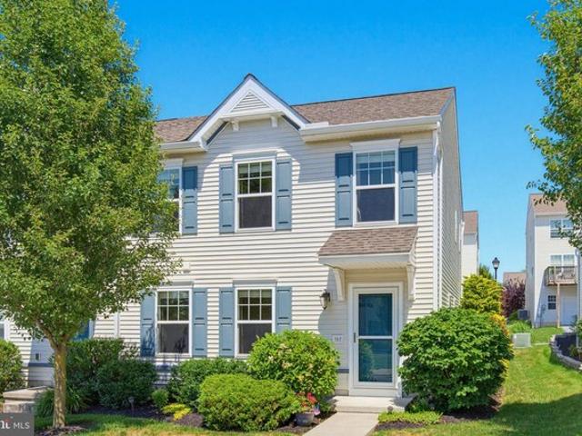 307 Cabot Cir, Willow Street, PA 17584