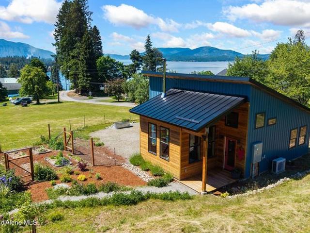 307 Cedar St, Hope, ID 83836
