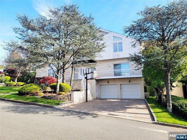 307 Center St, Englewood Cliffs, NJ 07632