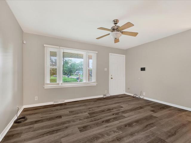 307 Crestview Court