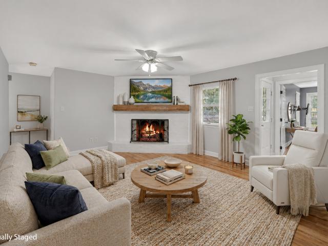 307 Austin Dr