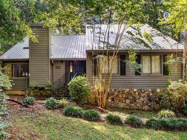 307 Azalea Dr, Chapel Hill, NC 27517